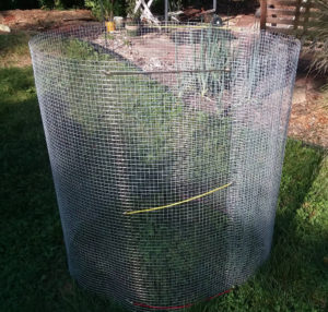Making a Wire Compost Bin - Easy! - Green and Grumpy